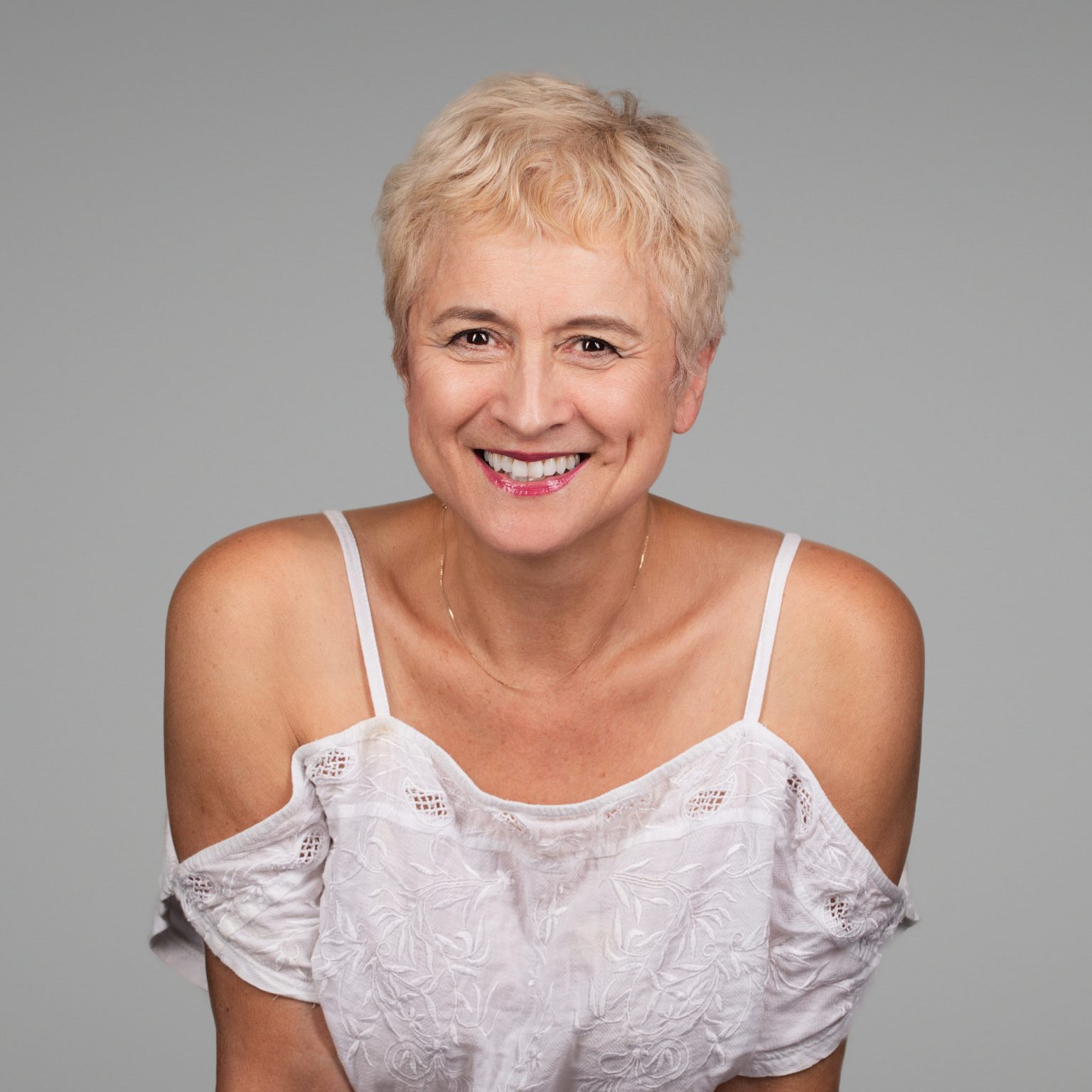 Debra Mugnani | Musing on life, singing, and performance